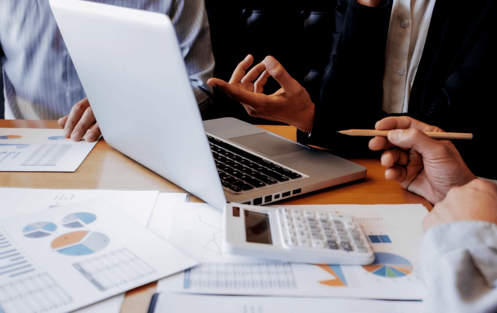 Calculating the Value of Commercial Real Estate Properties - AEI ...